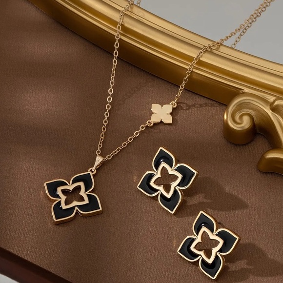 Boutique | Jewelry | French Retro Four Leaf Clover Flower Set | Poshmark